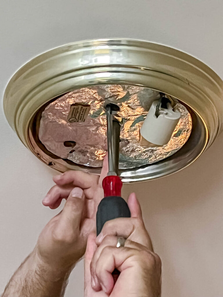 How To Change A Light Fixture » MENGHADIRKAN